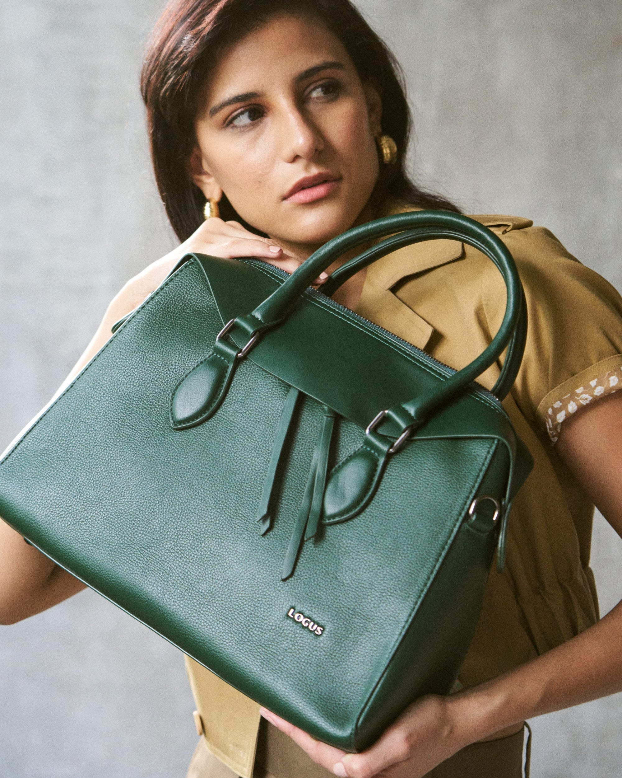Logus green handheld structured bag